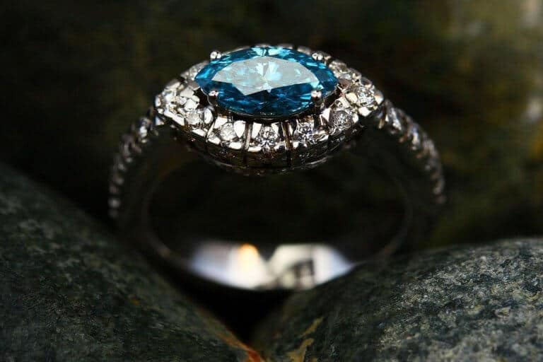 25 Most Popular Blue Gemstones Used in Jewelry