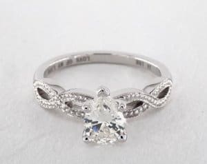 What is the Best Setting for Pear Shaped Diamonds? | Jewelry Guide