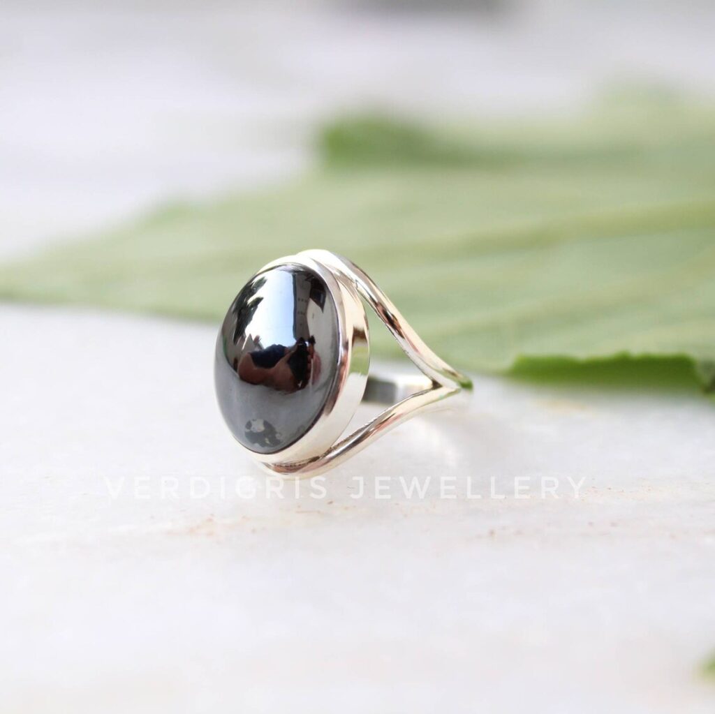 Hematite Jewelry Guide: Here’s What You Need to Know