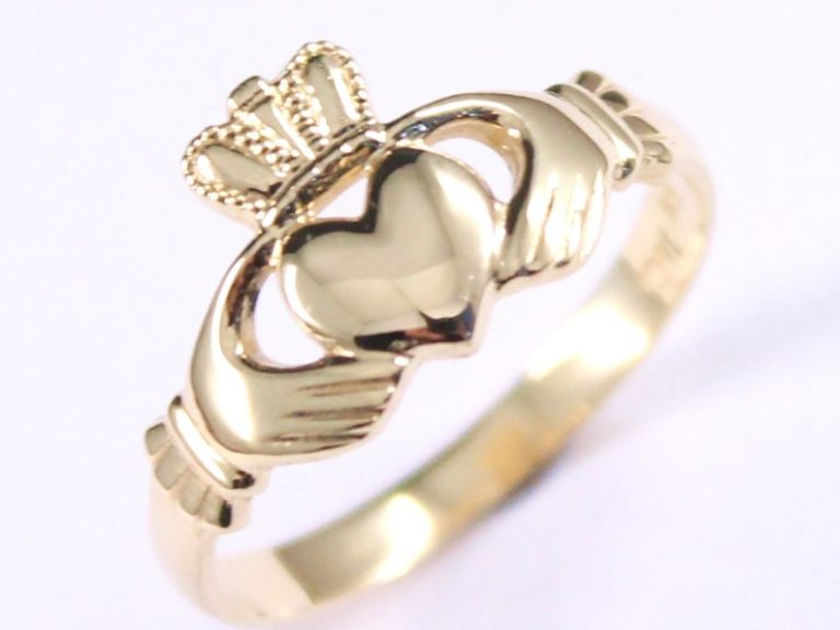 Claddagh Rings Explored: History, Meaning, and Varieties