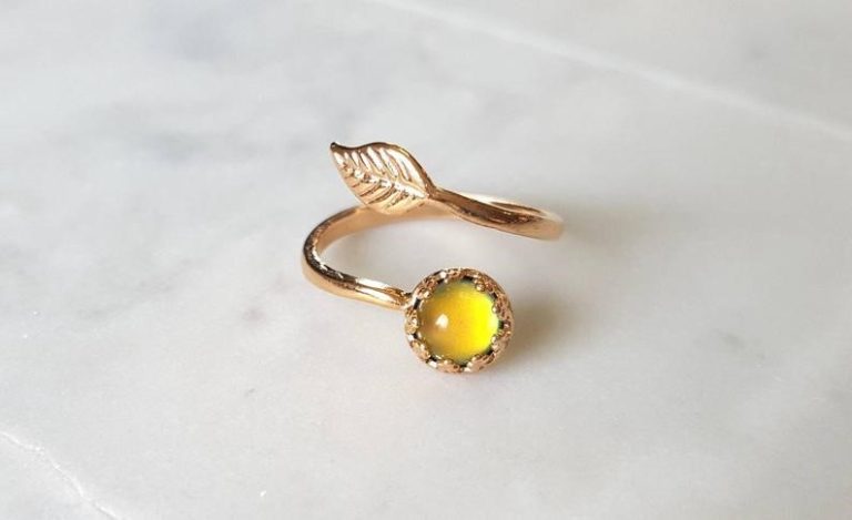 Your Quick Guide to Mood Ring Color Meanings | Jewelry Guide