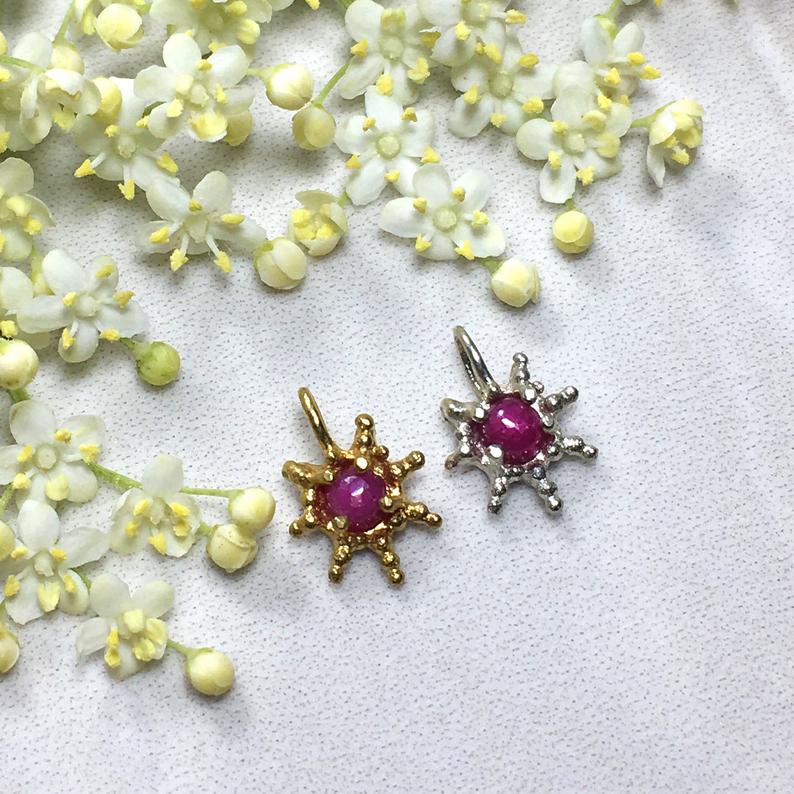 Everything You Need to Know About Charm Bracelets | Jewelry Guide