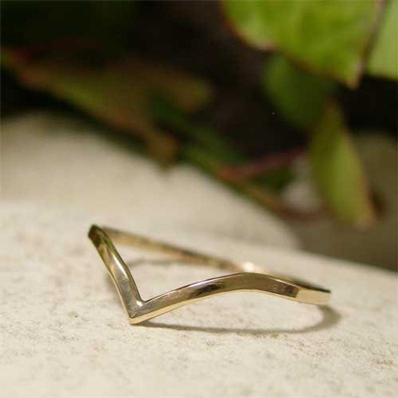 The Symbolism of Wishbone Rings (a.k.a. Chevron Rings) | Jewelry Guide