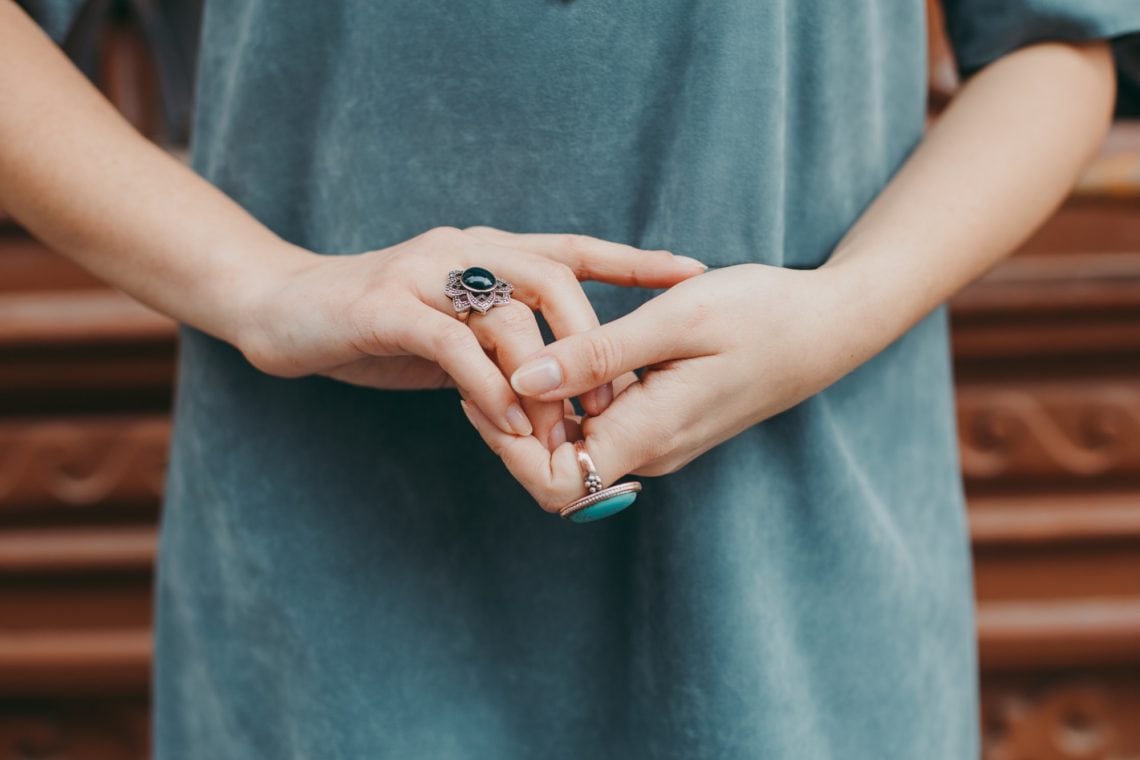 Why Wear a Right-Hand Ring? | Jewelry Guide