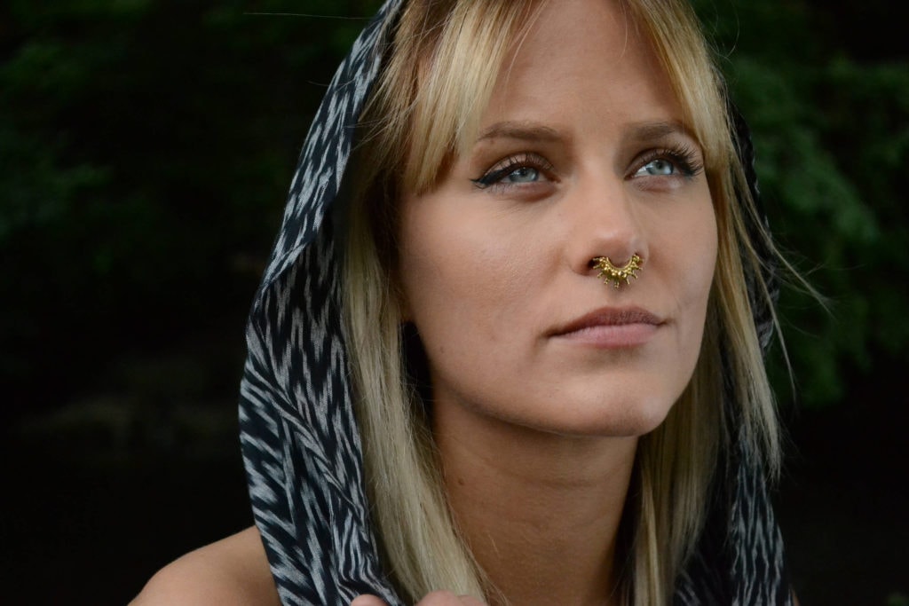 The Ultimate Guide to Septum Piercing Jewelry