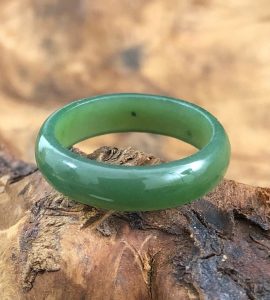 Jadeite vs. Nephrite in Jewelry – What’s the Difference?