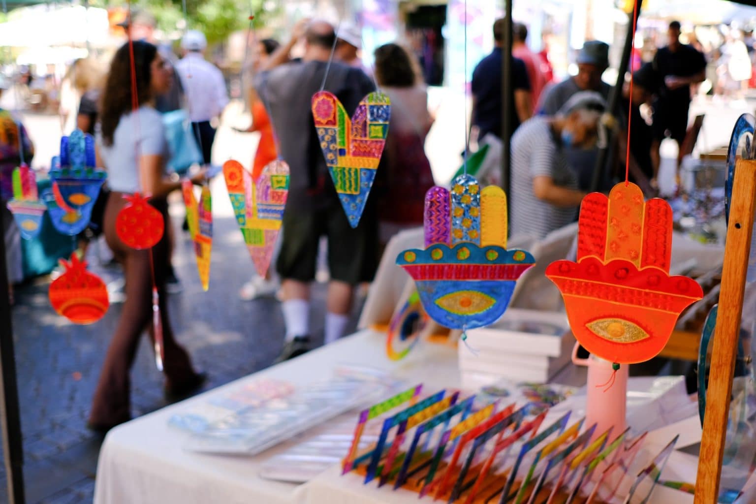 13 Hamsa Hand Designs in Jewelry You’re Going to Love