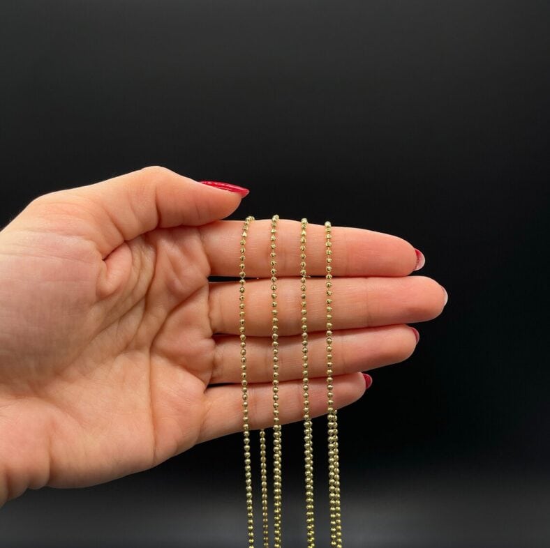 What is a Ball Chain? (Pros, Cons, and Buying Guide) | Jewelry Guide