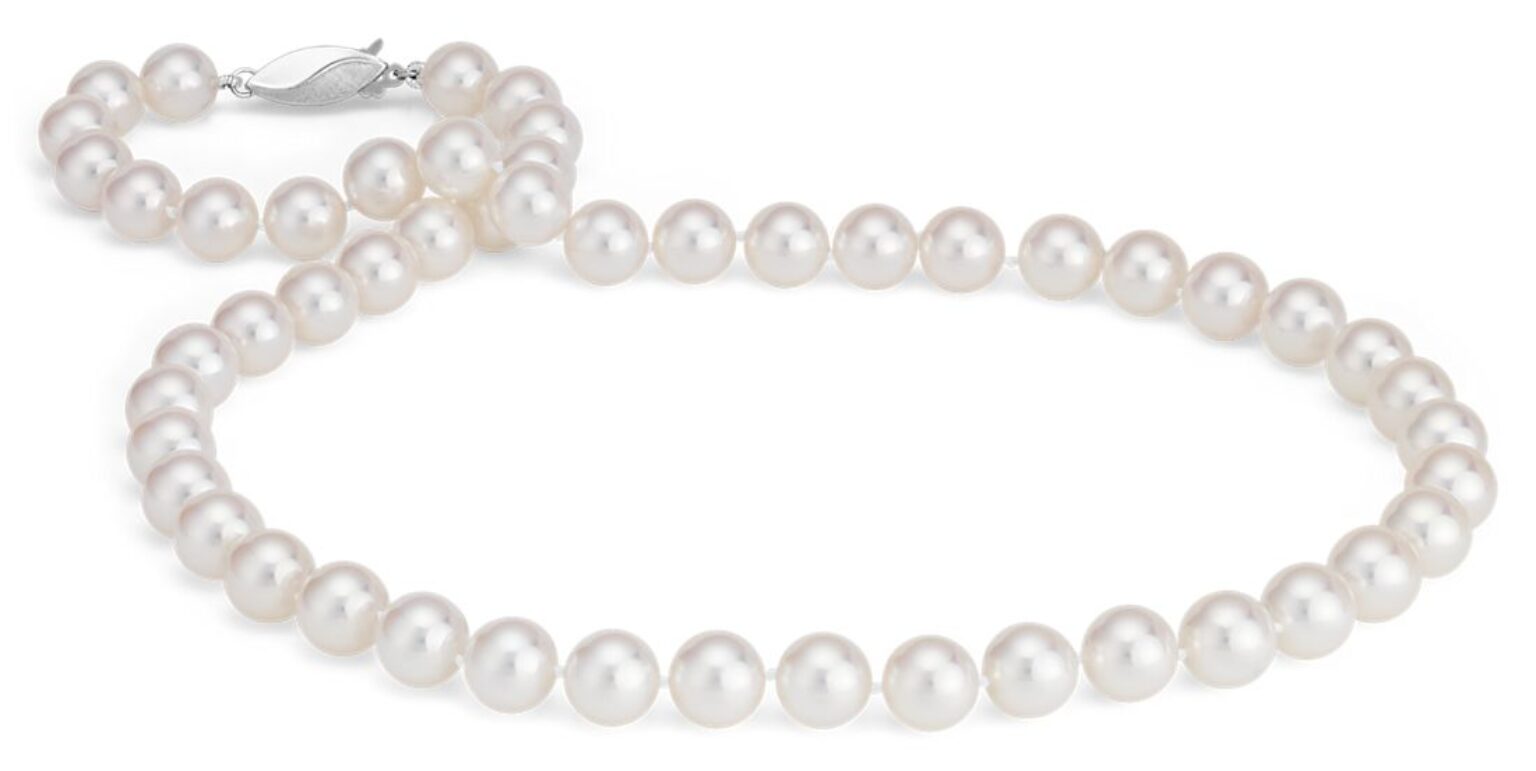 What are Akoya Pearls and Should You Buy Them?
