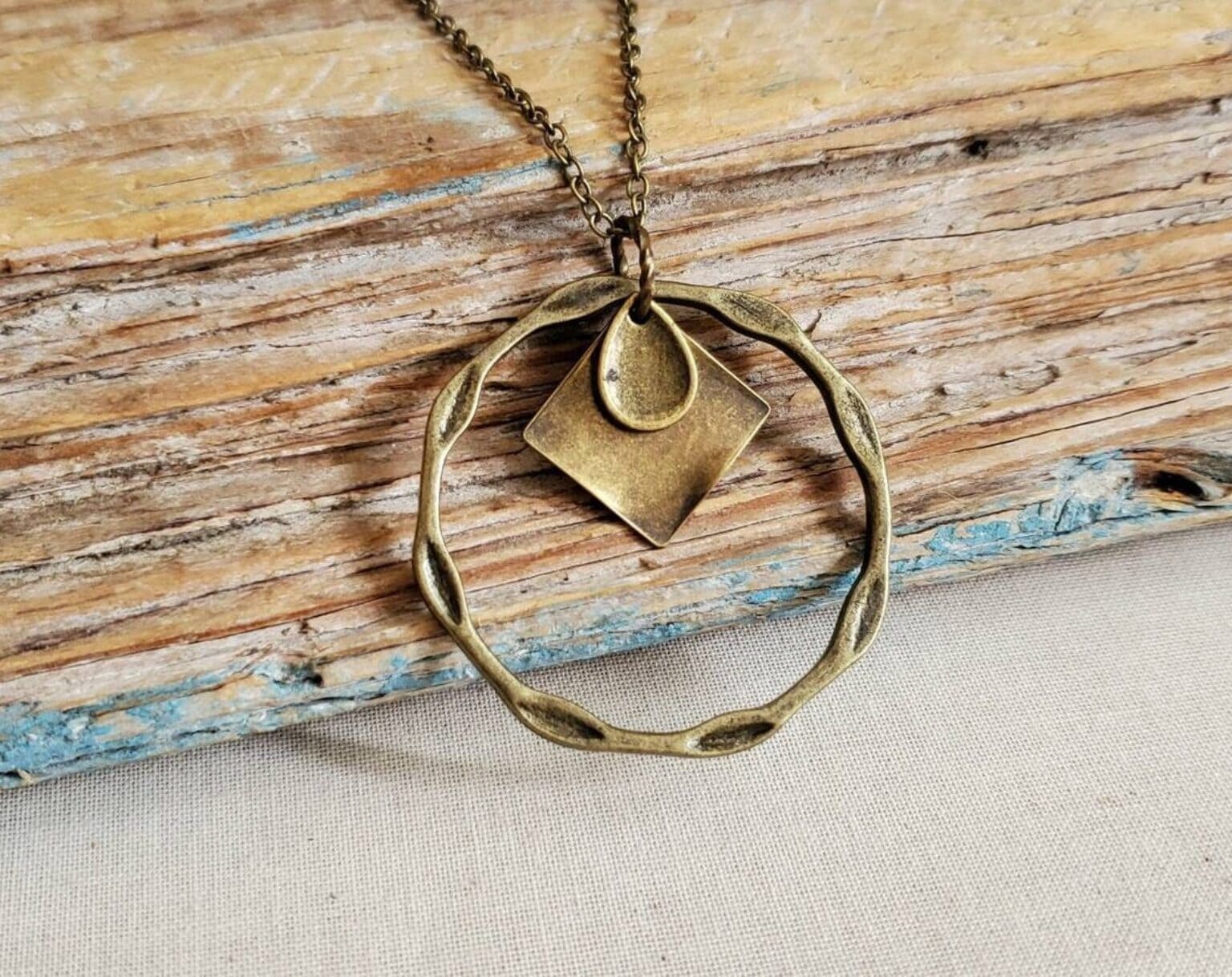 Brass Jewelry – Pros, Cons, and How to Wear