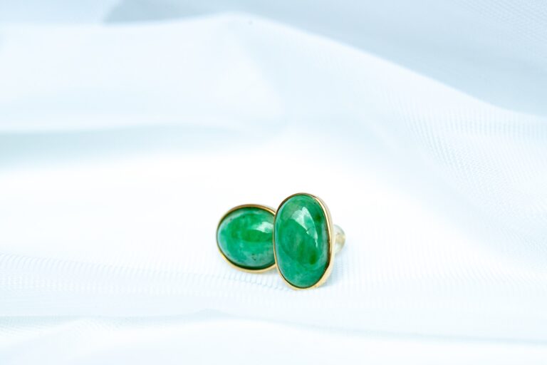 Jadeite vs. Nephrite in Jewelry – What’s the Difference?