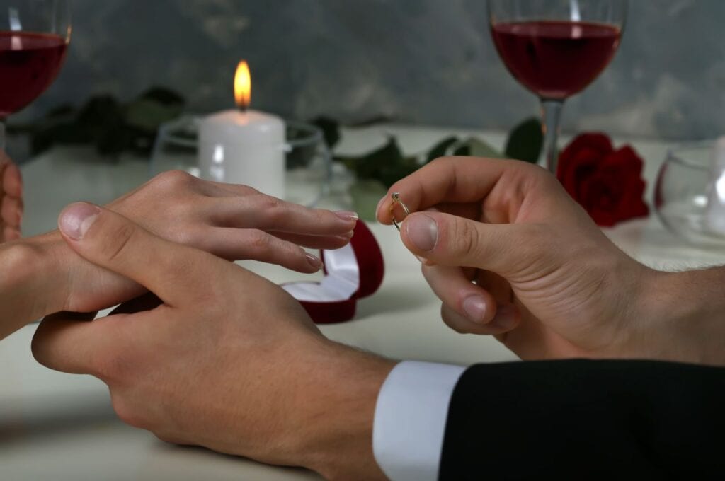 9 Best Places to Buy Engagement Rings in Chicago Right Now